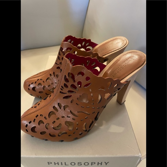Philosophy di Alberta Ferretti | Shoes | Leather Laser Cut Out Clog ...